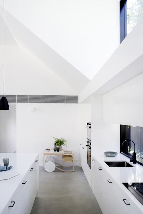 Photo 3 of 5 in Allen Key House by Architect Prineas - Dwell