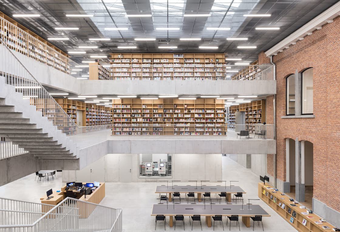 Photo 10 of 14 in 7 Awe-Inspiring Modern Libraries That Bend the Genre ... Photo 10 of 14 in 7 Awe-Inspiring Modern Libraries That Bend the Genre ...