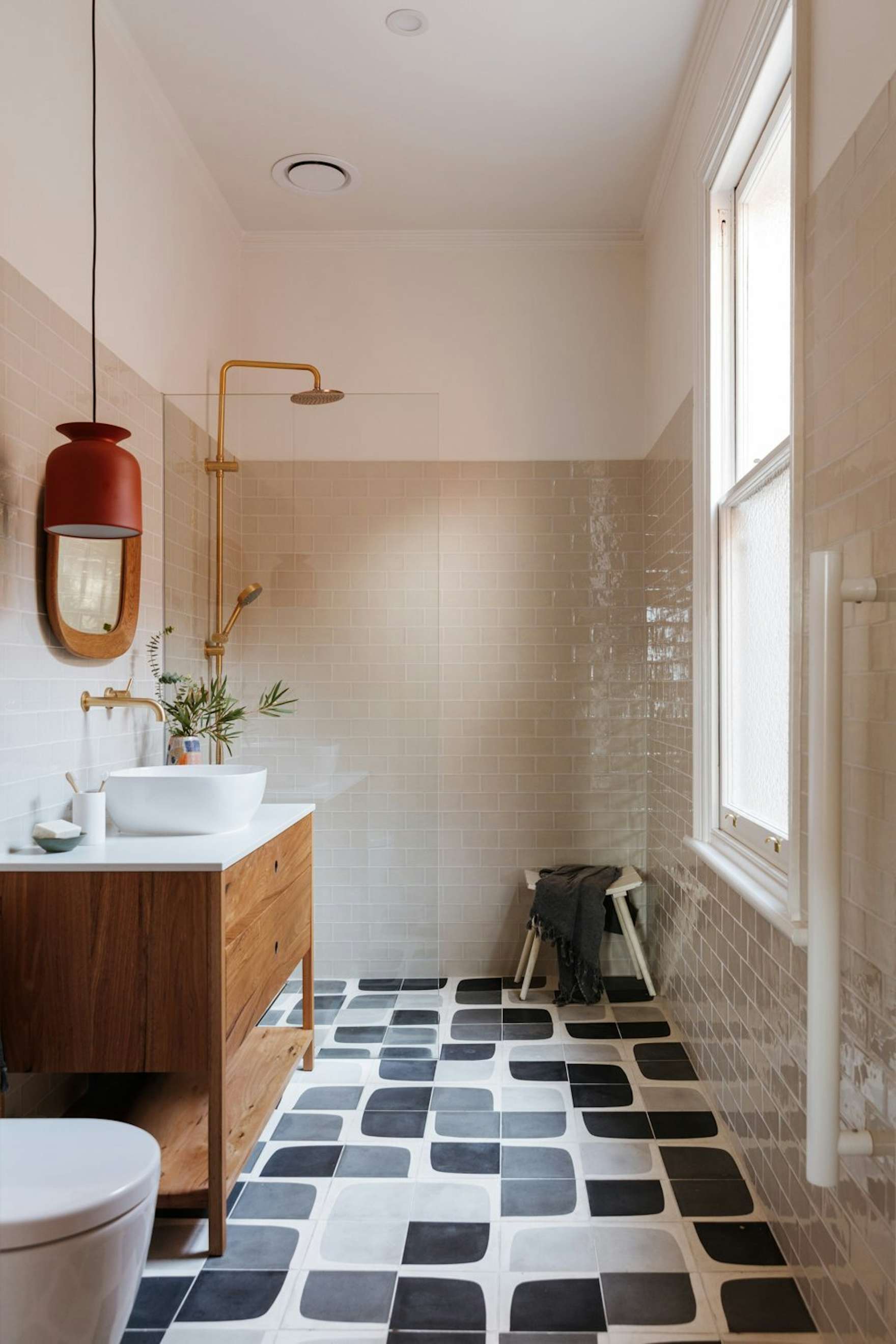 Photo 10 of 21 in These 21 Funky Bathrooms Make the Case for Ditching ...