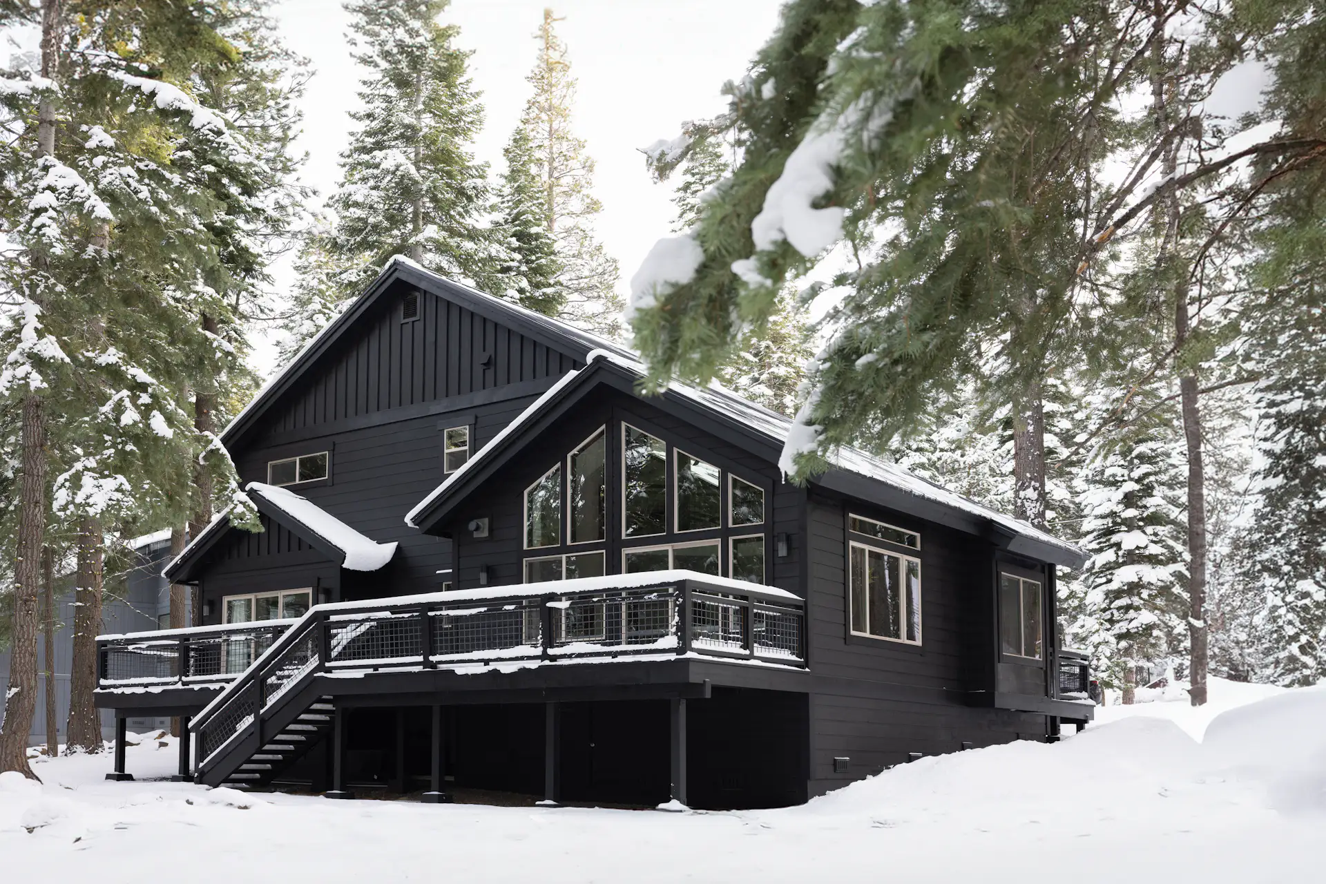 Before & After: Two Friends Give a Dated ’90s Cabin a Moody Reinvention ...
