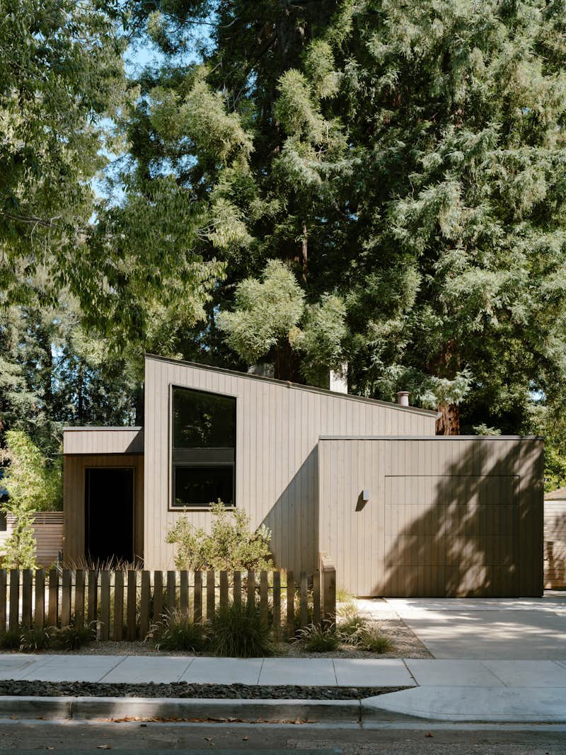 Photo 2 of 16 in An Idea From the Homeowner’s Father Made Building on ...