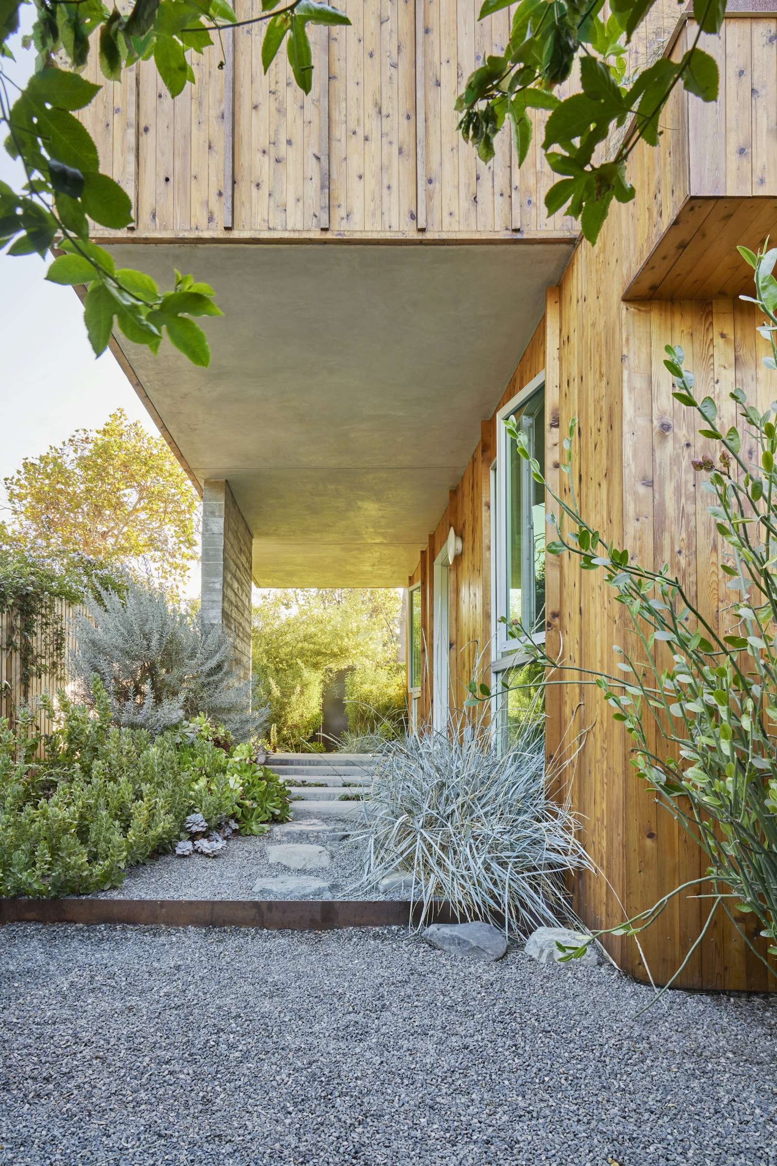 Photo 6 of 18 in In Echo Park, an “Odd Little Property” Turns Into an ...