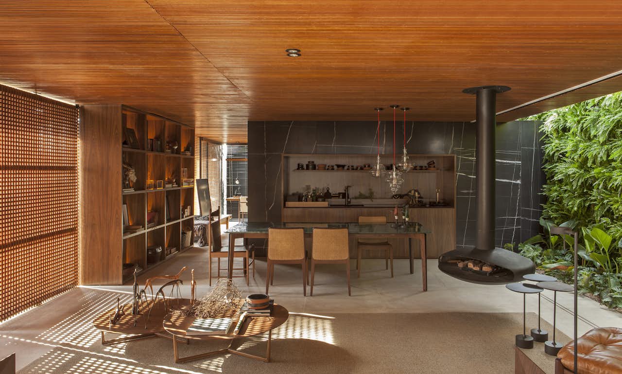 Photo 2 of 14 in An Incredible Brazilian Home That Celebrates Art ...