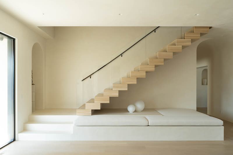 Make a Floating Staircase the Centerpiece of Your Home - Dwell
