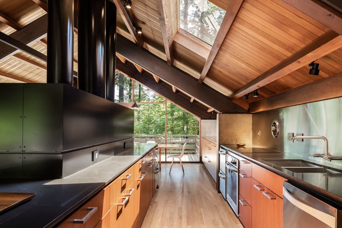 Photo 4 of 6 in A Portland Midcentury Home Shines After an Epic, Decade ...