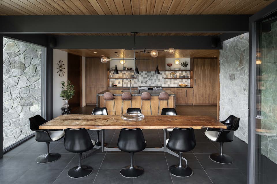 Photo 5 of 7 in A Restored ’60s Home on Lake Oswego Channels Swanky ...