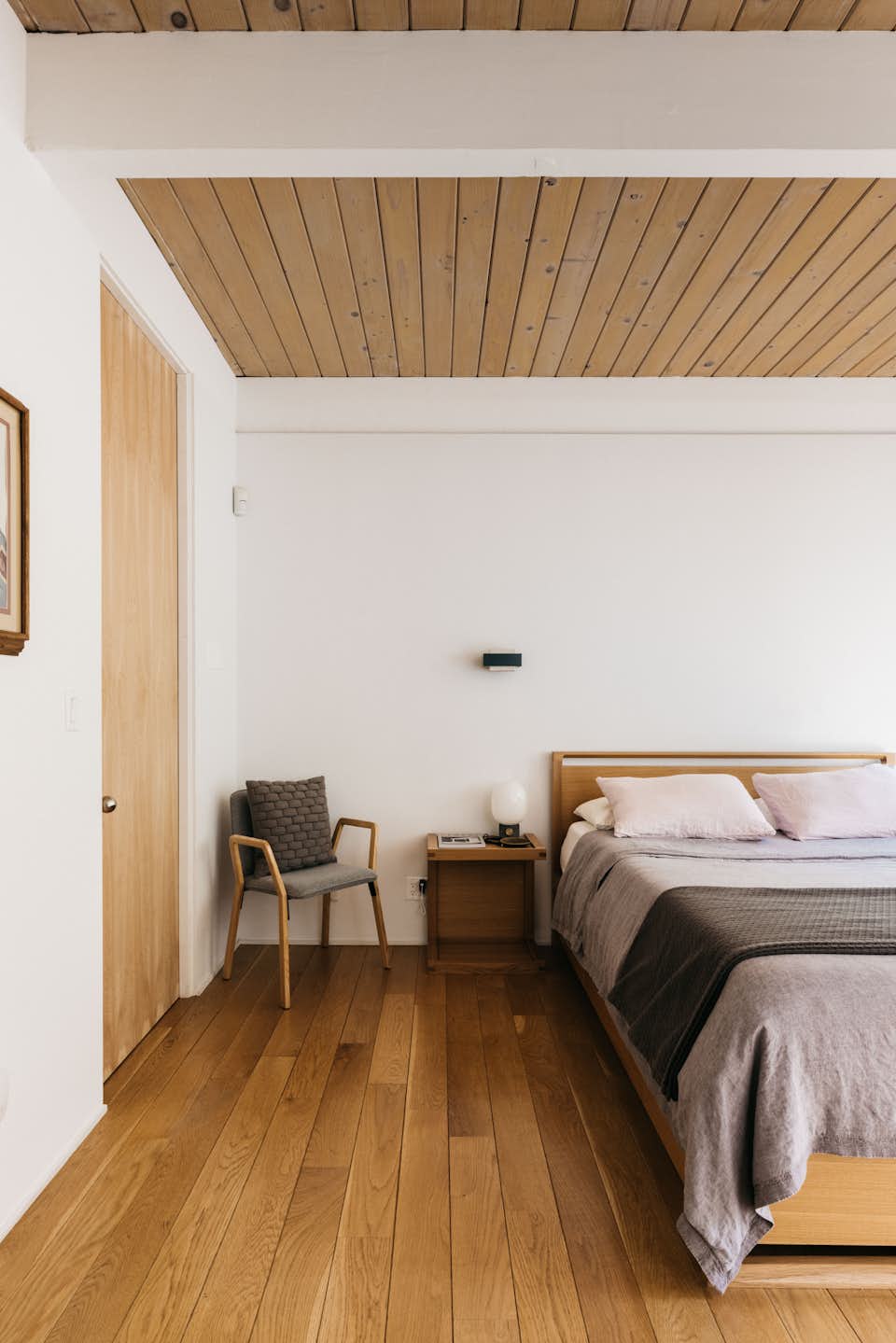 Photo 8 of 9 in Listed at $2M, a Hollywood Hills Midcentury Hovers in a ...