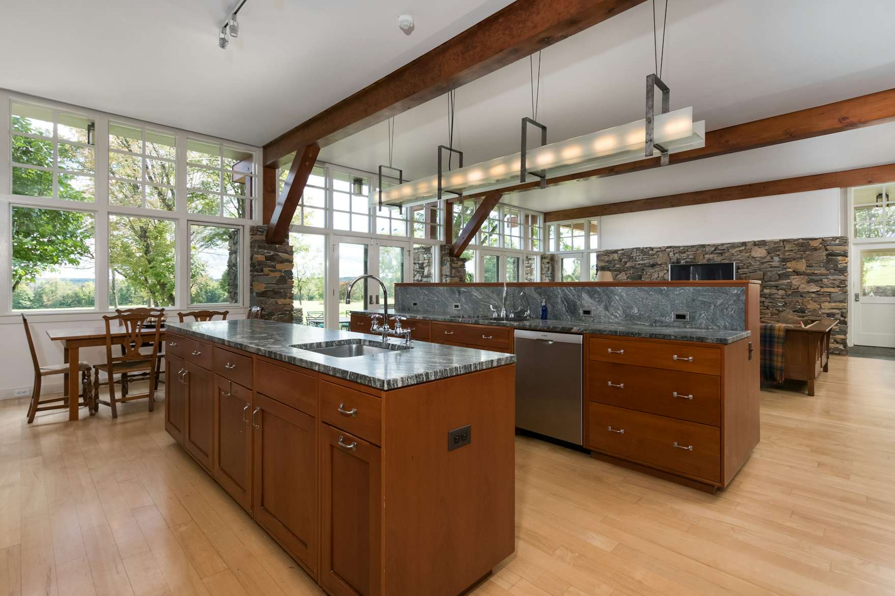 Photo 9 of 11 in The James Cutler–Designed Home of Best-Selling Author ...