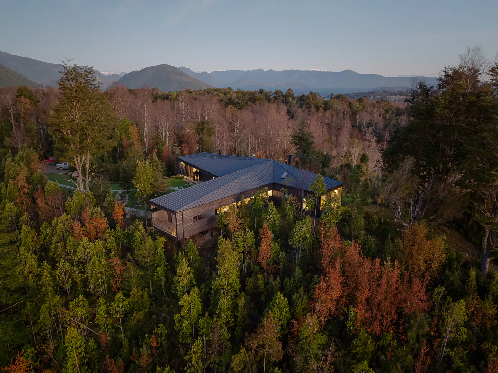 Photo 16 of 17 in A T-Shaped Cabin Hugs a Forested Hillside in Chile ...