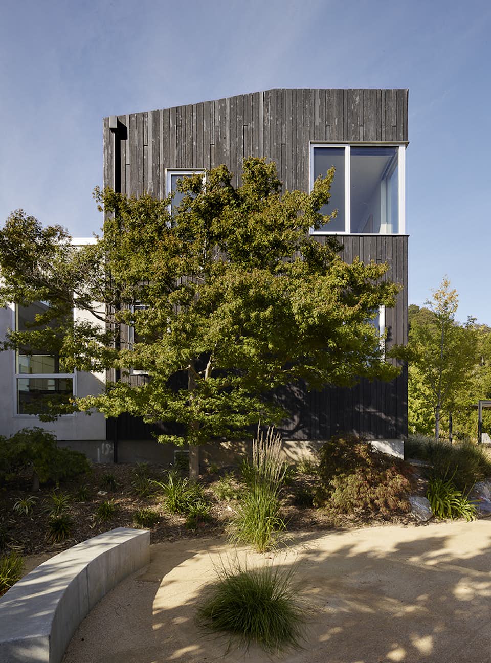 Shou Sugi Ban House (29 Photos) - Dwell