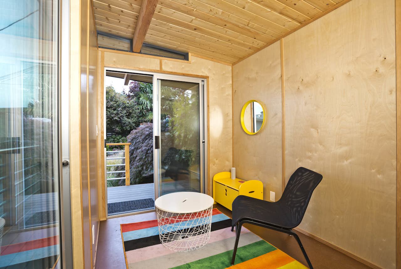 Photo 8 of 13 in Modern-Shed Office Studio by Modern Shed, Inc - Dwell