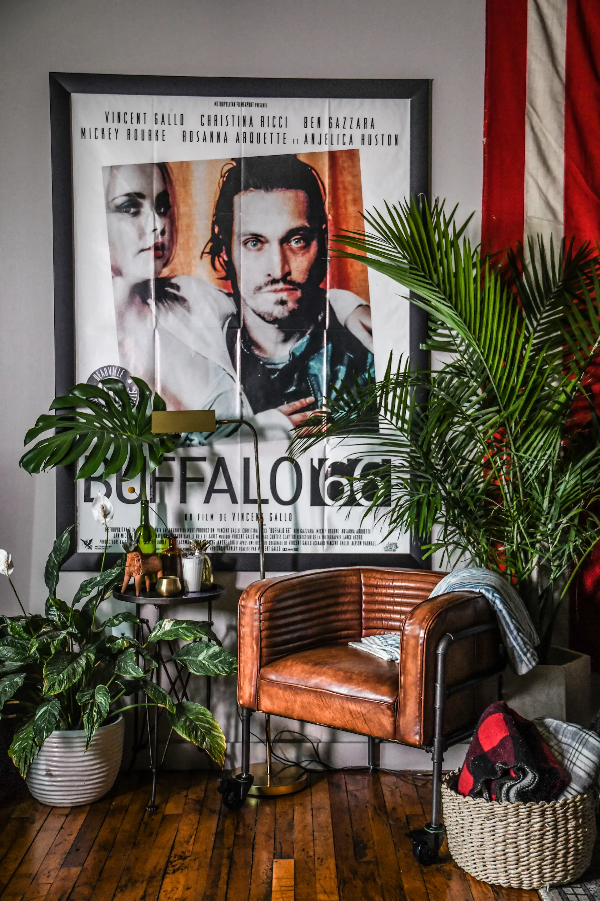 Designer Hilton Carter’s Bodacious Baltimore Pad Teems With Over 300 ...