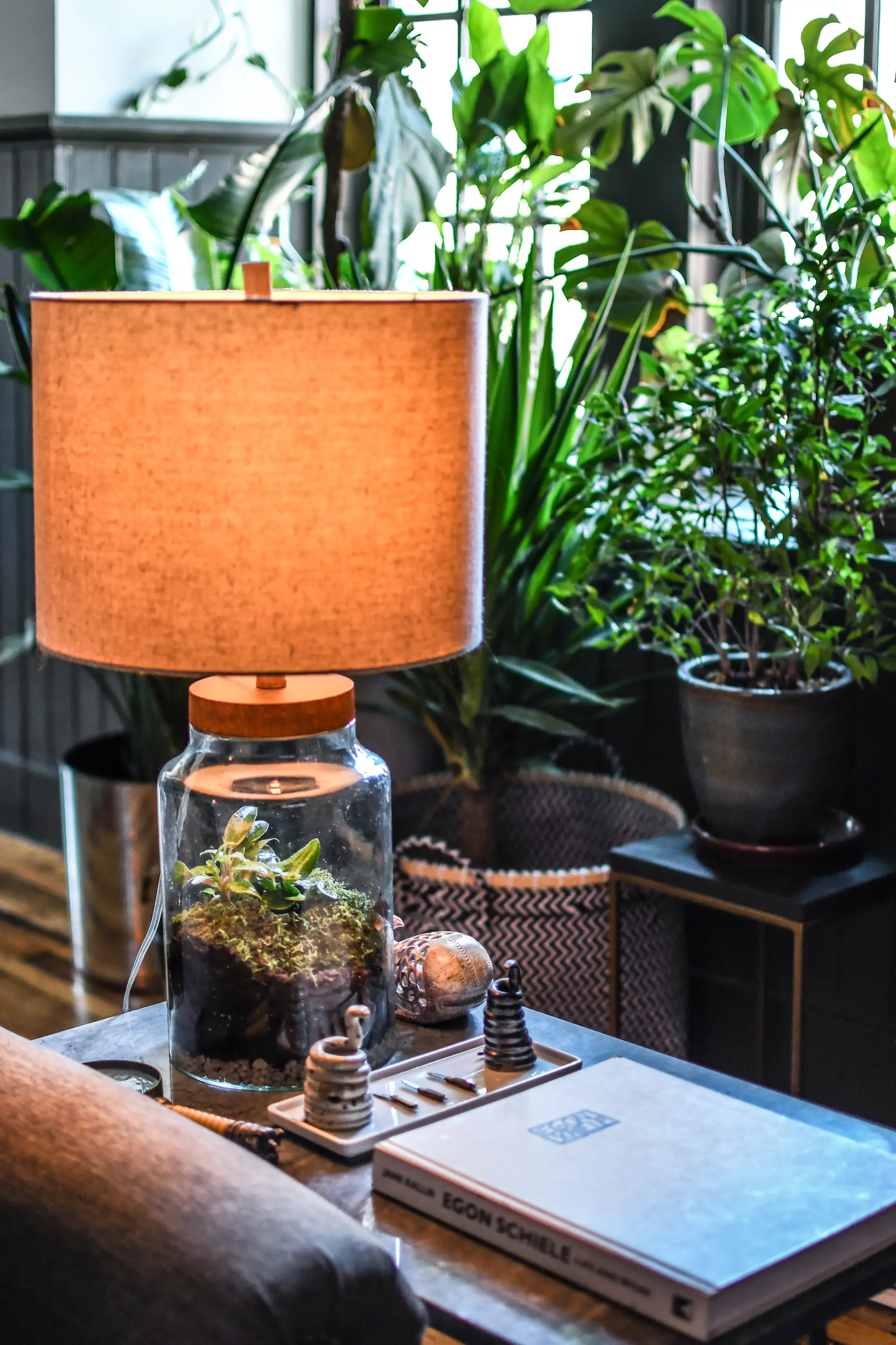Designer Hilton Carter’s Bodacious Baltimore Pad Teems With Over 300 ...