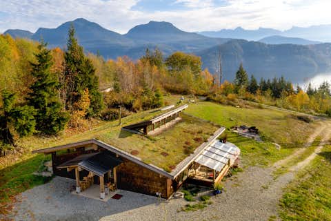 Photo 10 of 25 in 25 Green Roofs That Bring Spectacular Homes to New Levels - Dwell