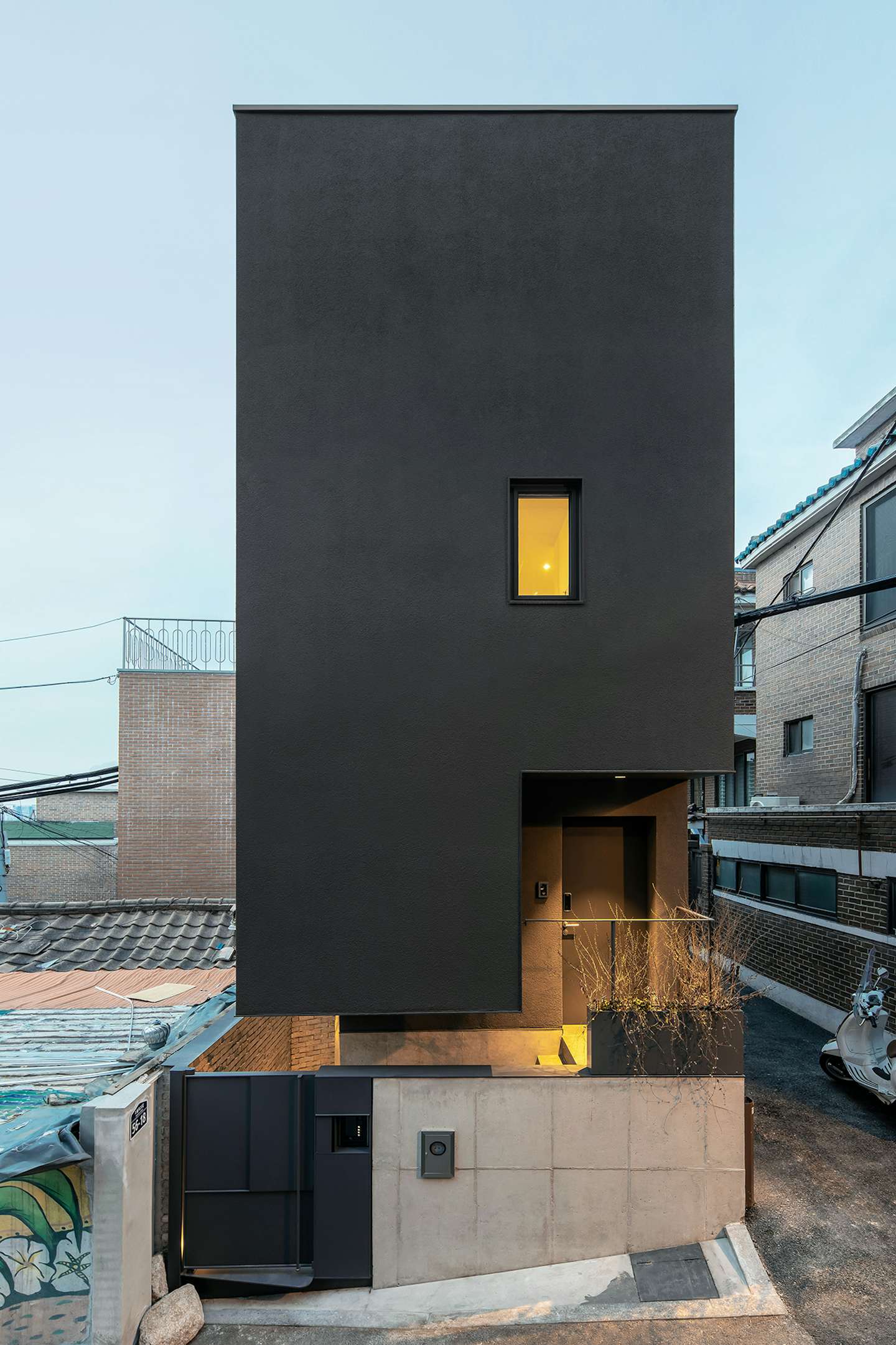 15 Skinny Homes That Make the Most of Narrow Lots - Dwell