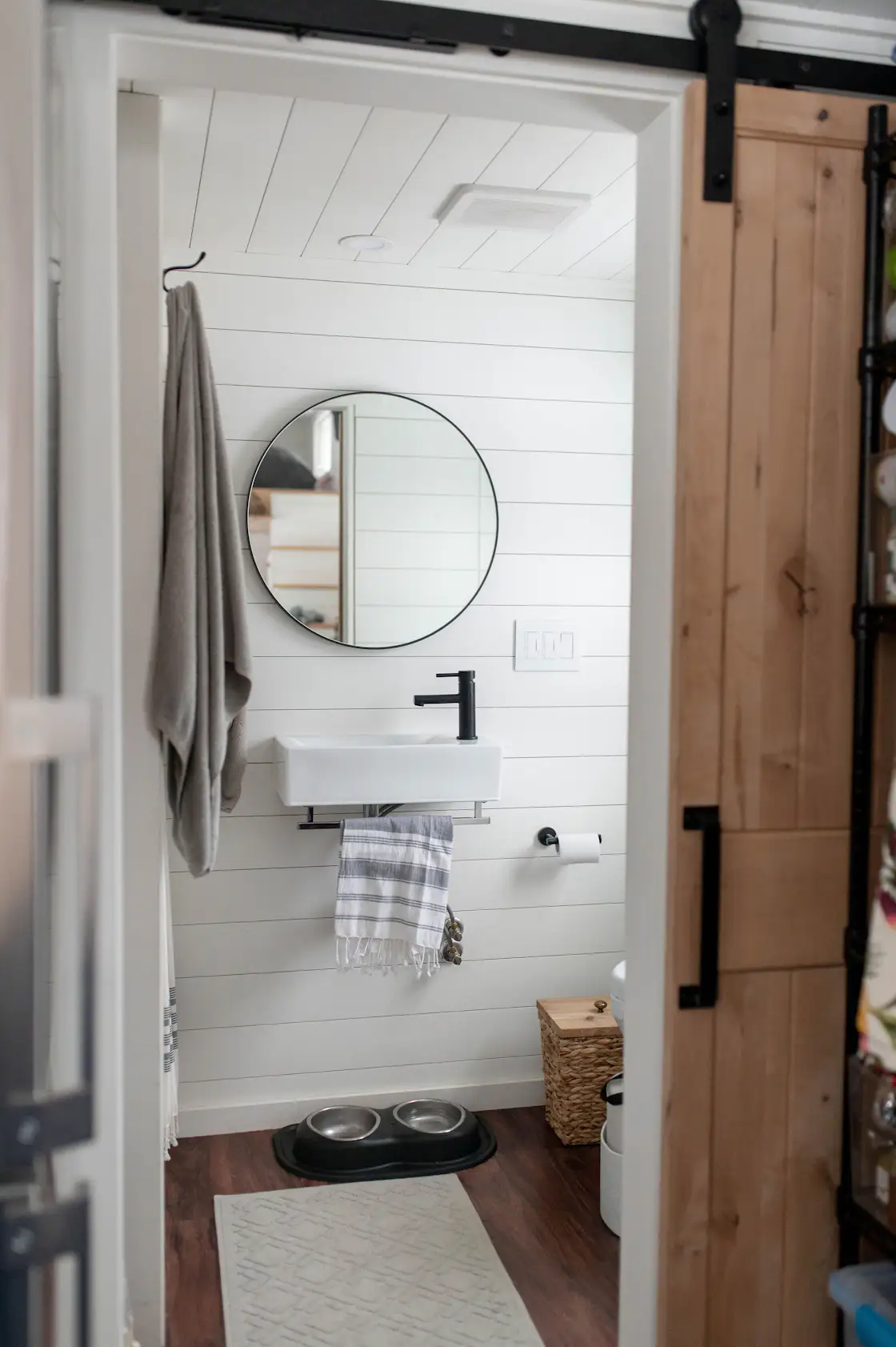 Photo 12 of 13 in A Minnesota Couple Build a 324-Square-Foot House That ...