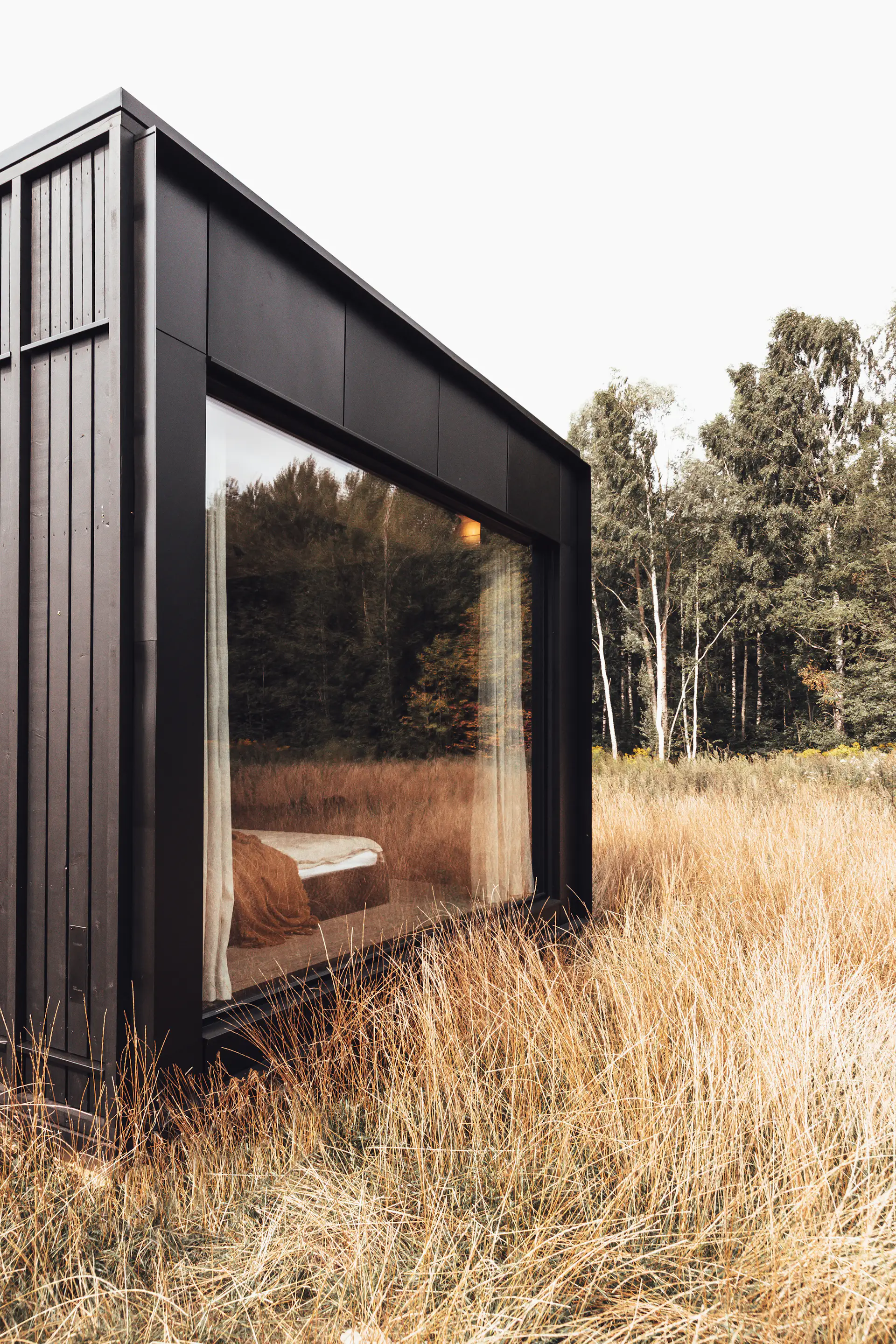A Svelte $79K Prefab Cabin Promises to Work as Well in Your Backyard as ...