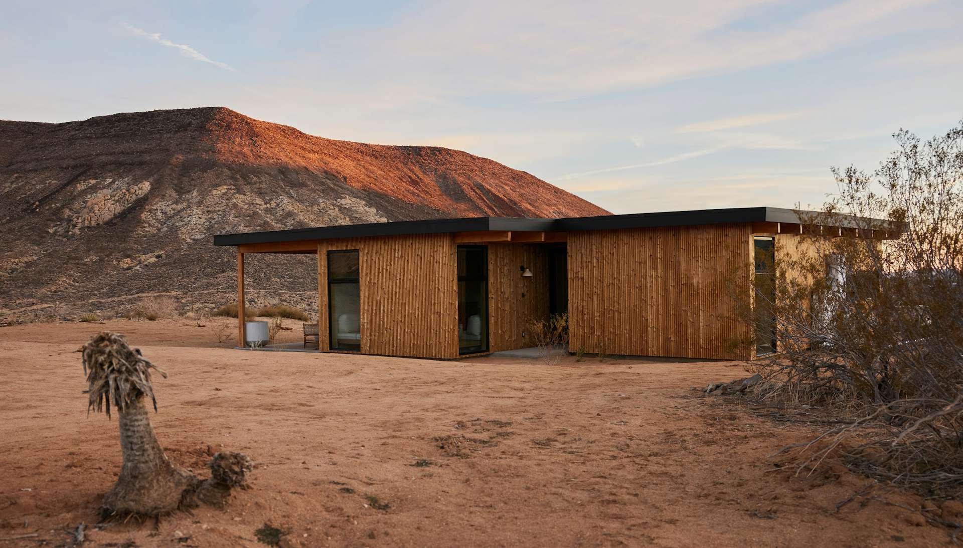 Photo 4 of 15 in These $350K Cabins Are “Predesigned” for Joshua Tree ...
