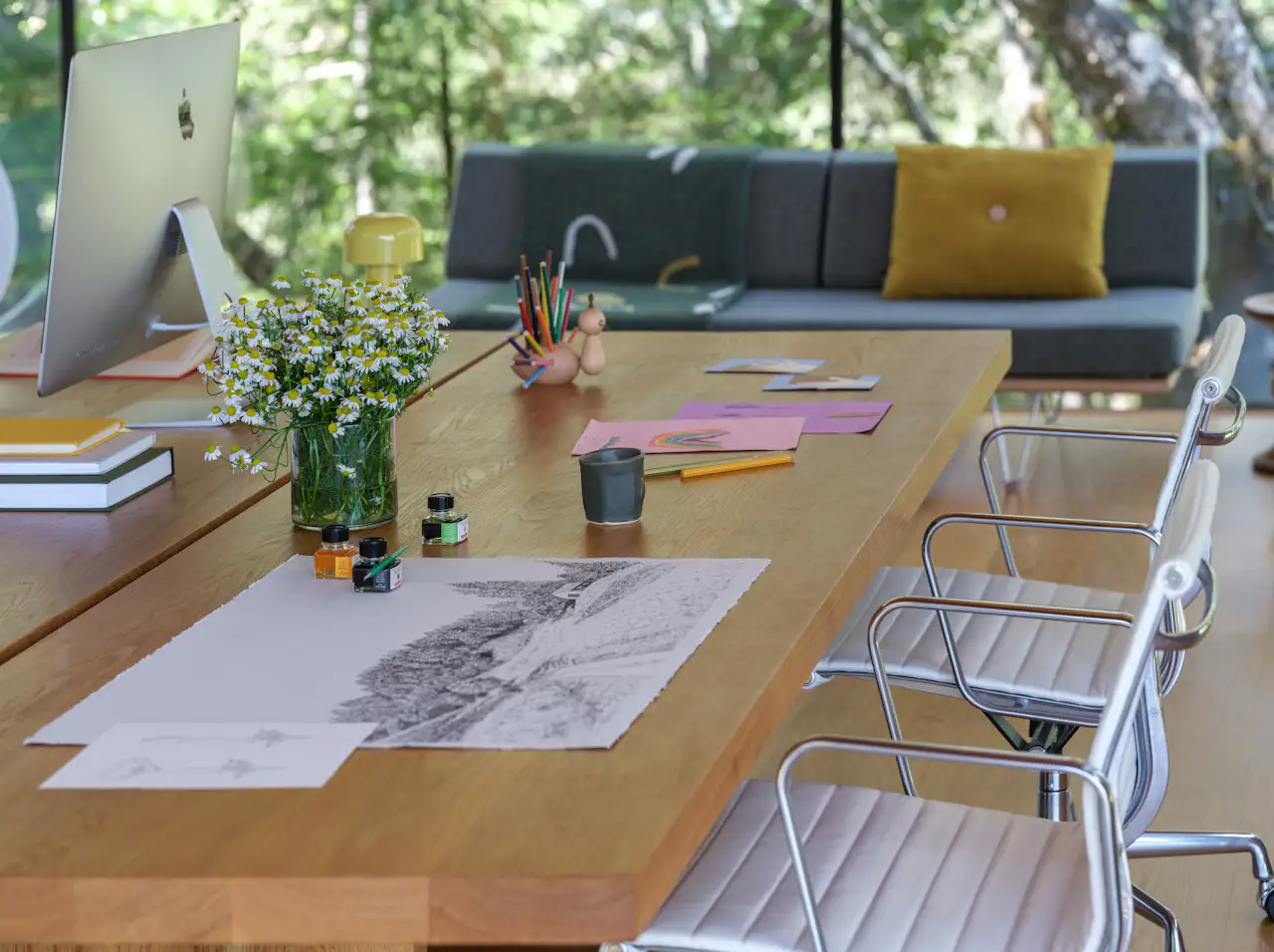 This Off-Grid Design Studio Feels Like It’s Floating in a Forest - Dwell