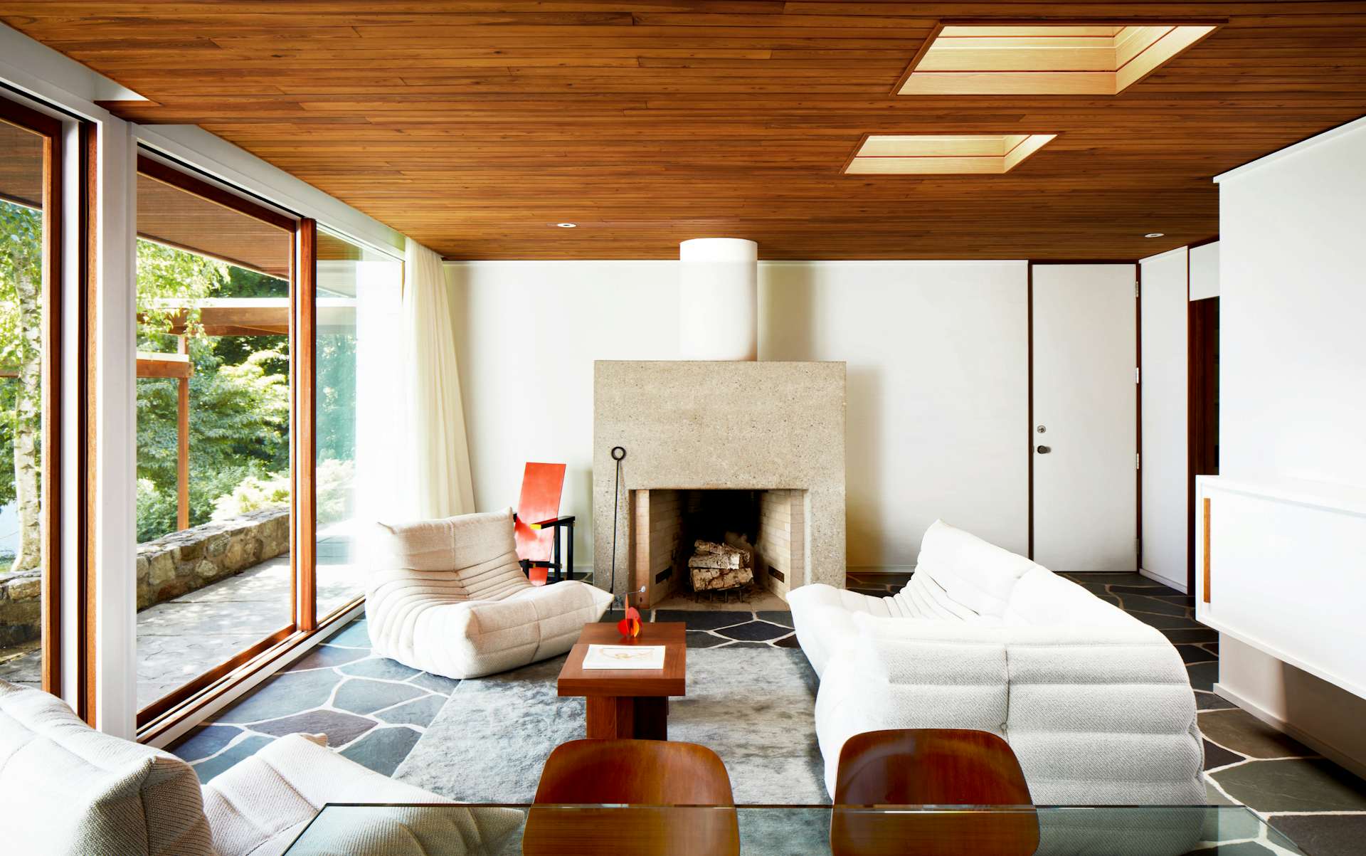 Photo 1 of 6 in This Breathtaking Marcel Breuer House in New York Asks ...