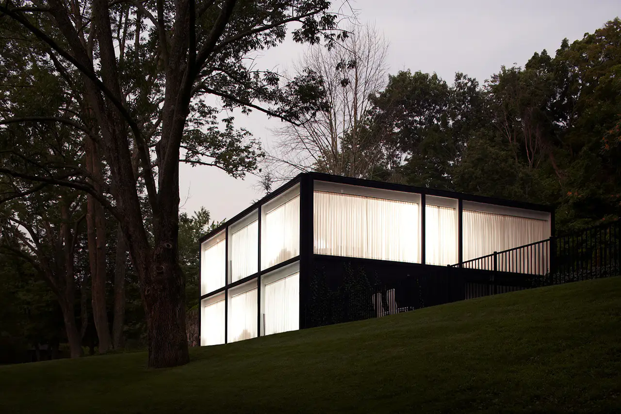 Photo 8 of 11 in Glass Takes Center Stage in These 10 See-Through Homes ...