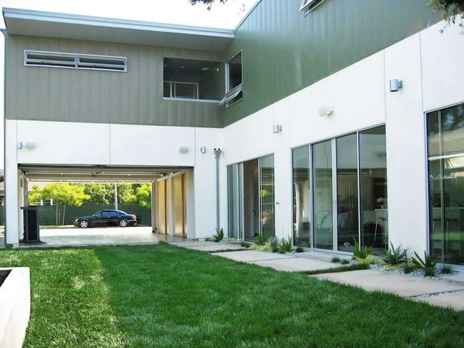 Eco-Friendly Prefabs and the Modern Mobile Home: Spotlight on Jennifer ...