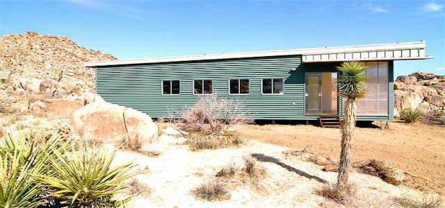 9 Modern Prefabs in the Desert - Dwell