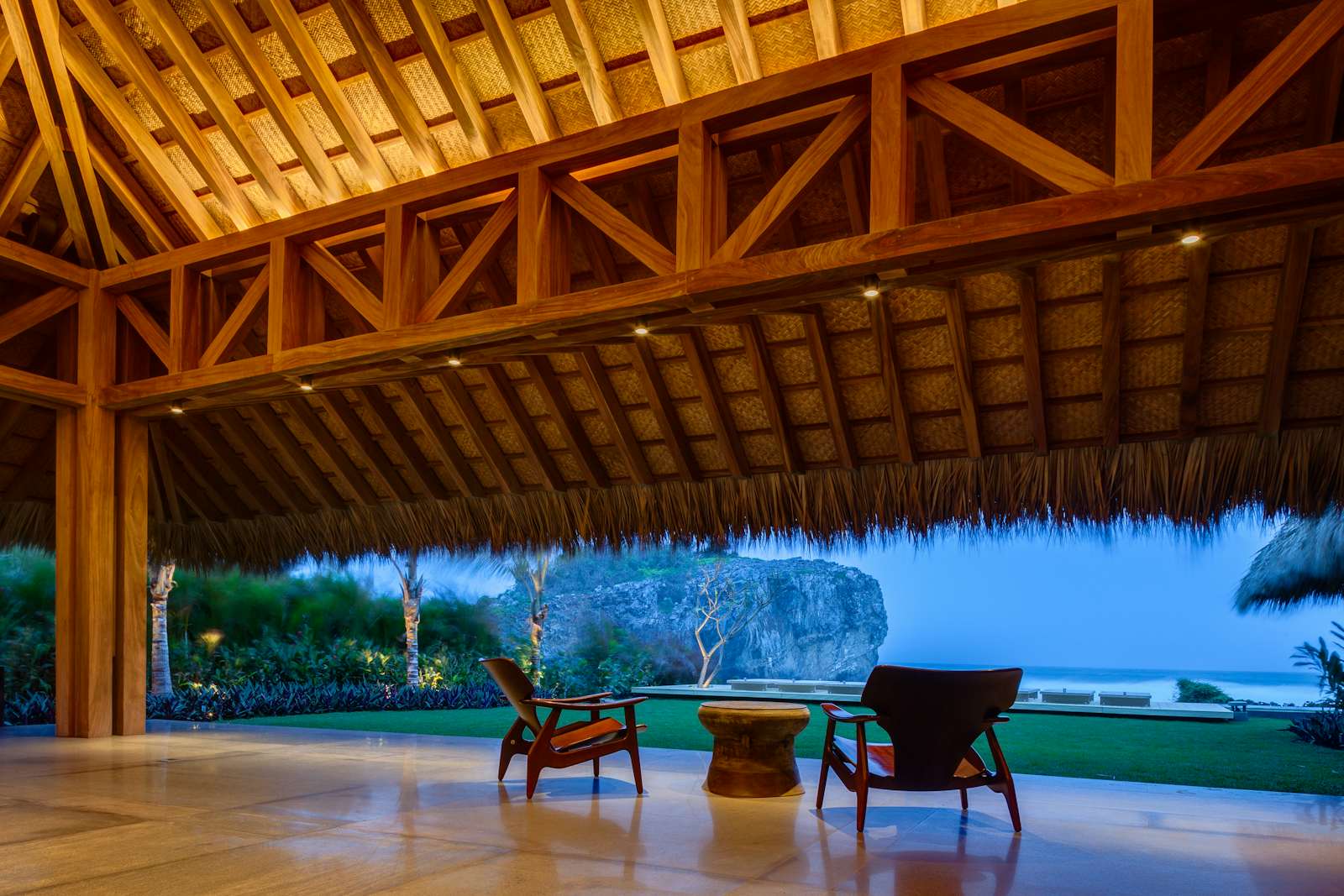 Photo 12 of 14 in This Expansive Beachside Home on Mexico's Pacific ...