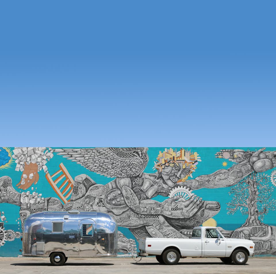 Live the Airstream Life Vicariously With a New Book That Celebrates the ...