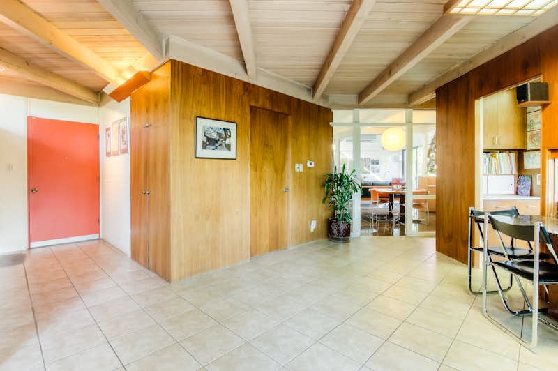 Photo 4 of 10 in An Exceptional Midcentury by Case Study Architect ...