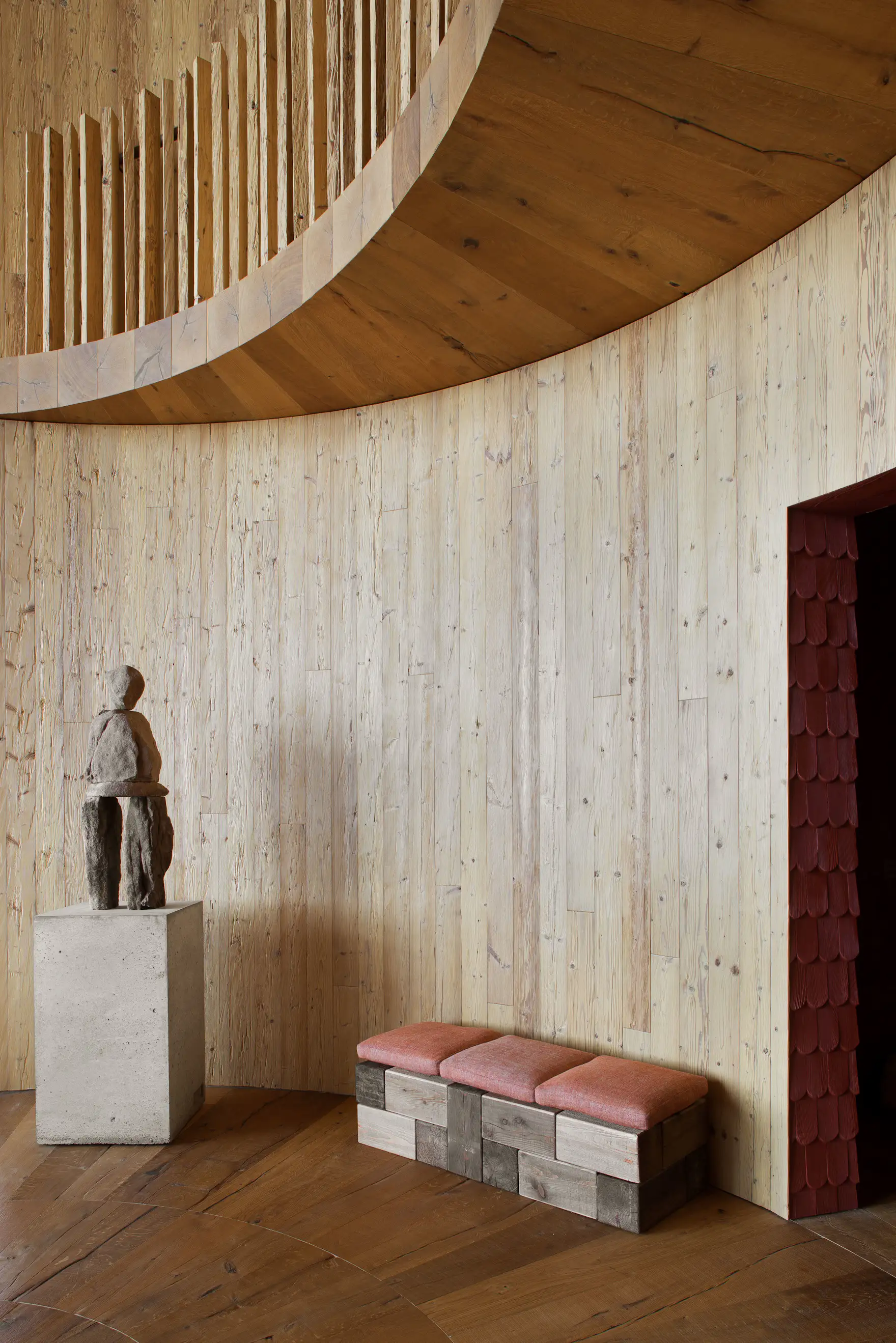 Photo 4 of 15 in A Gorgeous Chalet in the Swiss Alps Perfectly Blends ...