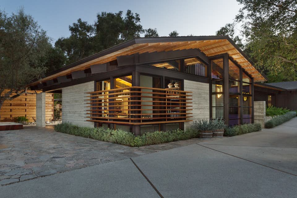 Photo 1 of 23 in A Private California Compound Hits the Market at $5M ...