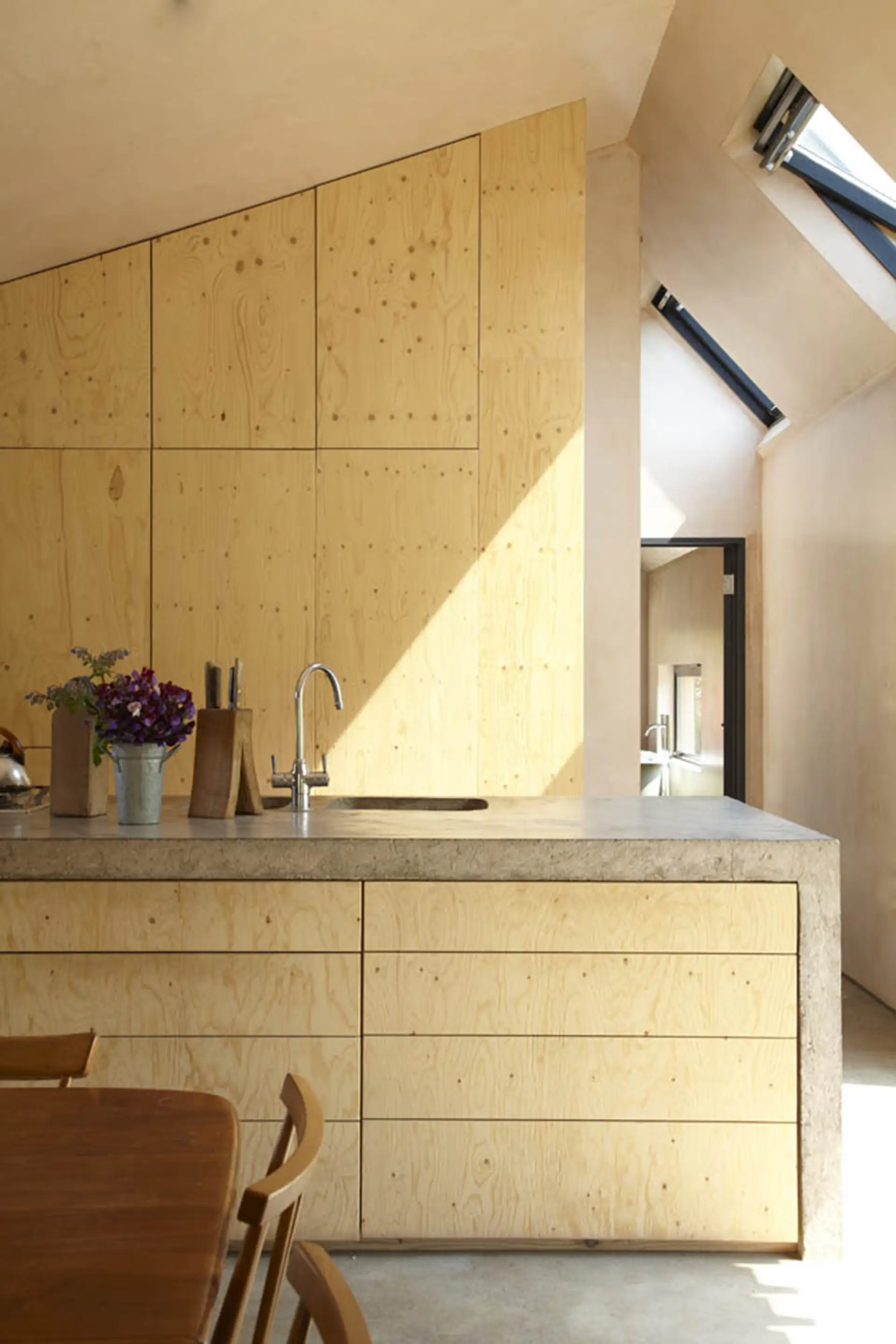 Photo 17 of 26 in 10 Buildings We Love by Piers Taylor - Dwell