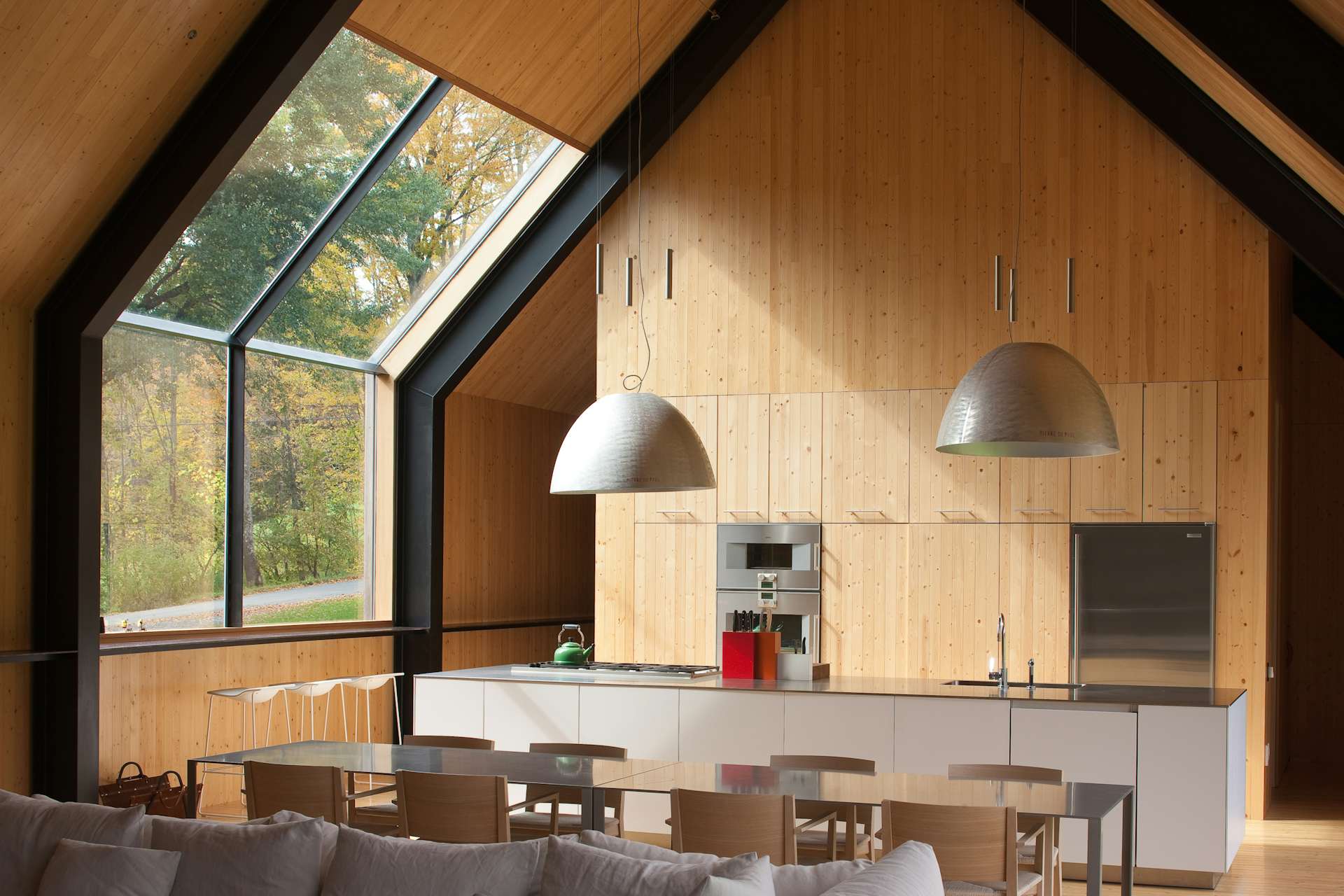 Photo 6 of 13 in A Minimalist, Rick Joy–Designed Farmhouse in Vermont ...