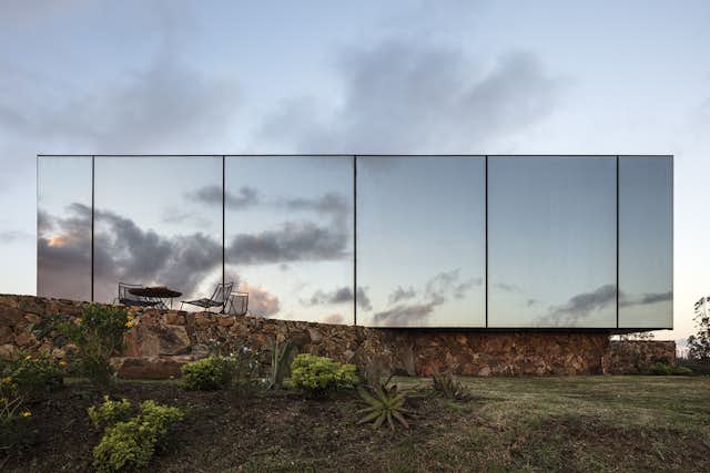 13 Mind-Boggling Buildings With Mirrored Glass Exteriors - Dwell