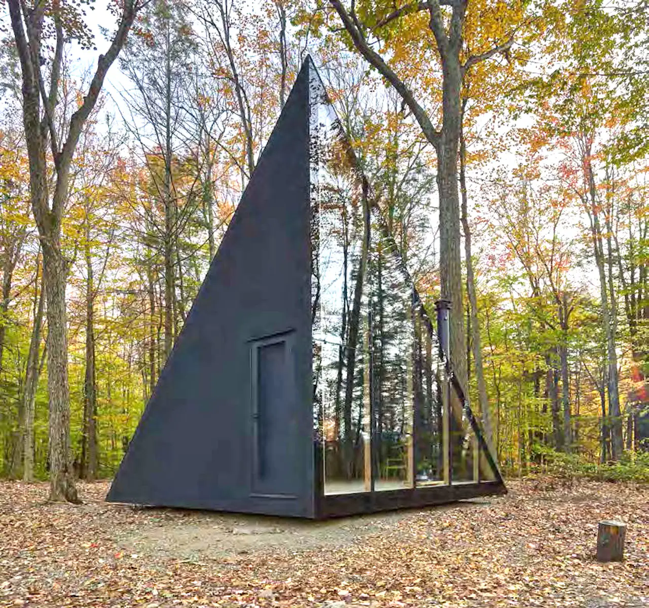 Photo 4 of 10 in This Sleek, Angular Tiny Home Is Not Your Average A ...