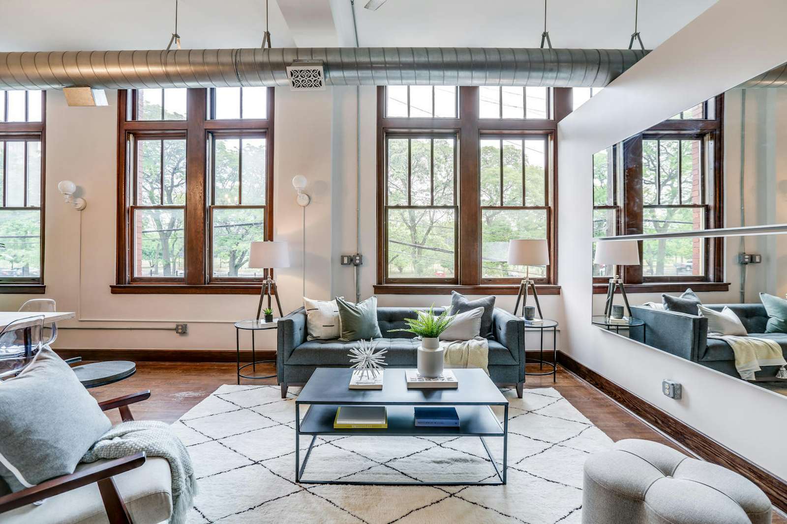 photo-5-of-9-in-grab-this-dazzling-detroit-loft-in-a-historic-school