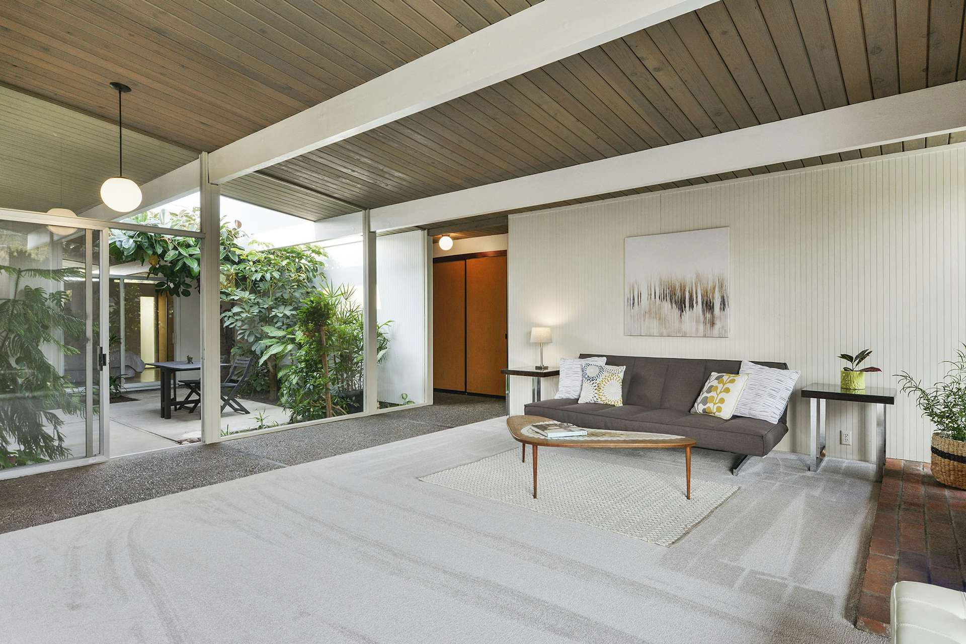 Photo 7 of 14 in A Bay Area Eichler Home With a Greenery-Filled Atrium ...