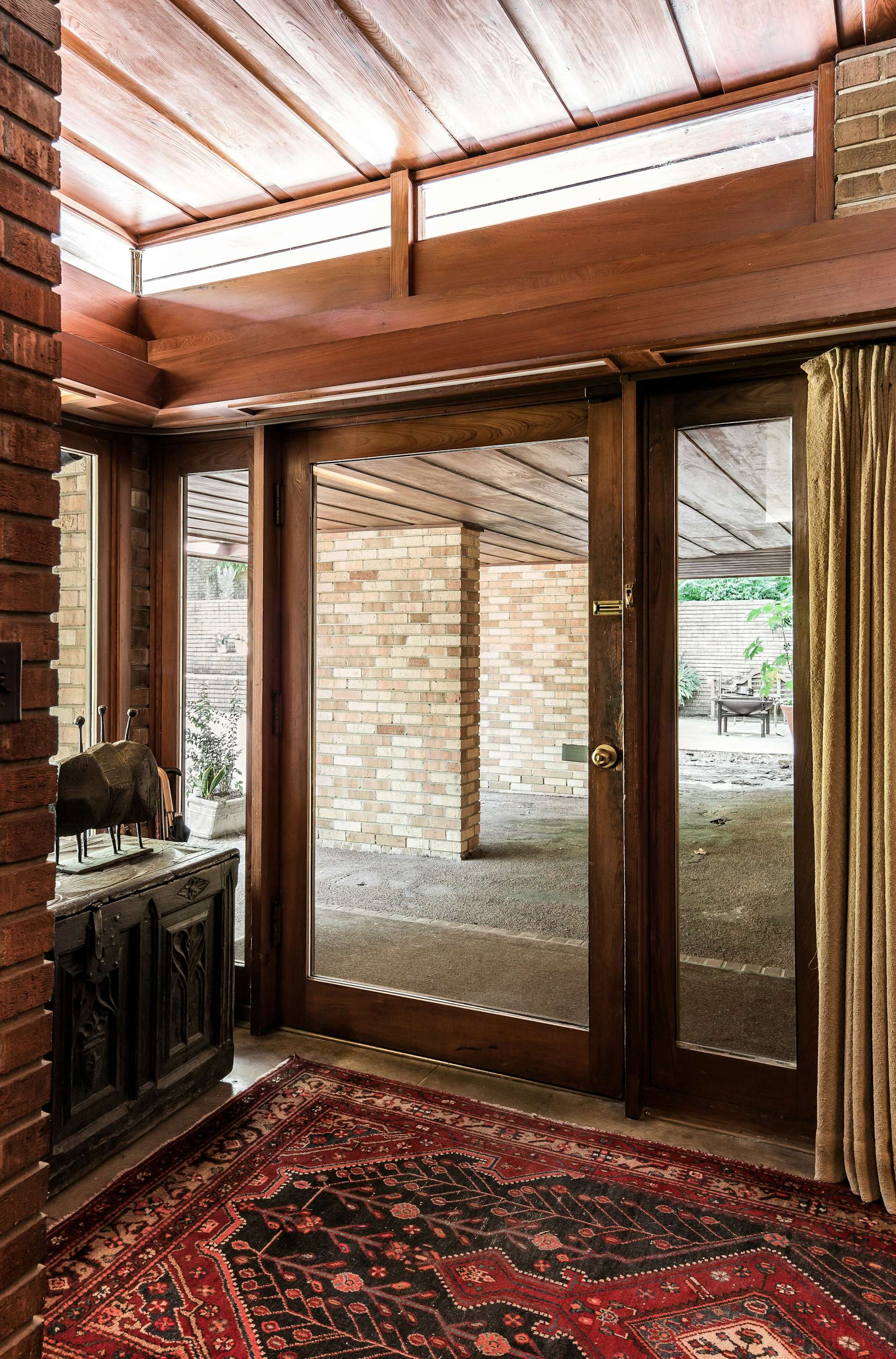 Photo 3 of 16 in Frank Lloyd Wright's Sondern-Adler House Is Heading to ...