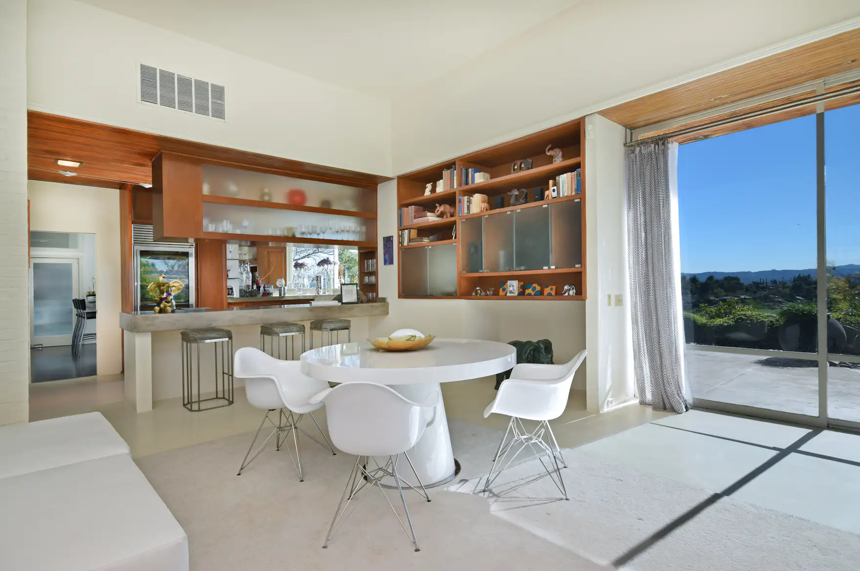 For Sale: Byrdview by William Pereira, Frank Sinatra's Midcentury Home ...