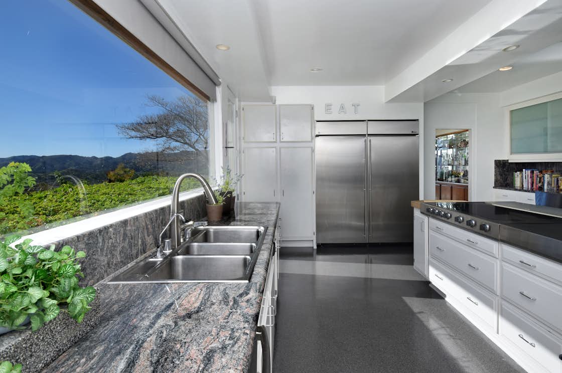 Photo 11 of 15 in Frank Sinatra’s Legendary Midcentury Hits the Market ...