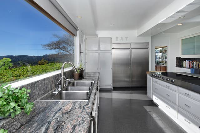 Photo 11 of 15 in Frank Sinatra’s Legendary Midcentury Is Back on the ...