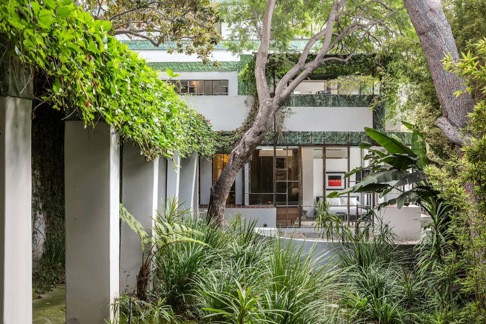 Photo 3 of 17 in Lloyd Wright's Iconic Samuel-Novarro House Lists For ...