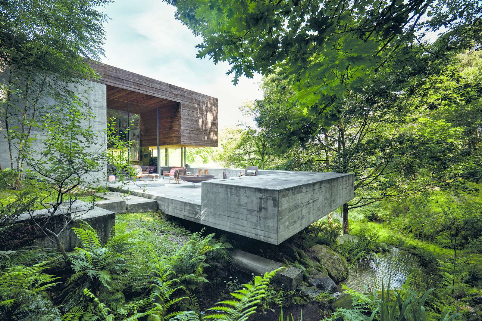 Photo 8 of 11 in Sleek Minimalist Design and Enduring Quality Transcend ...