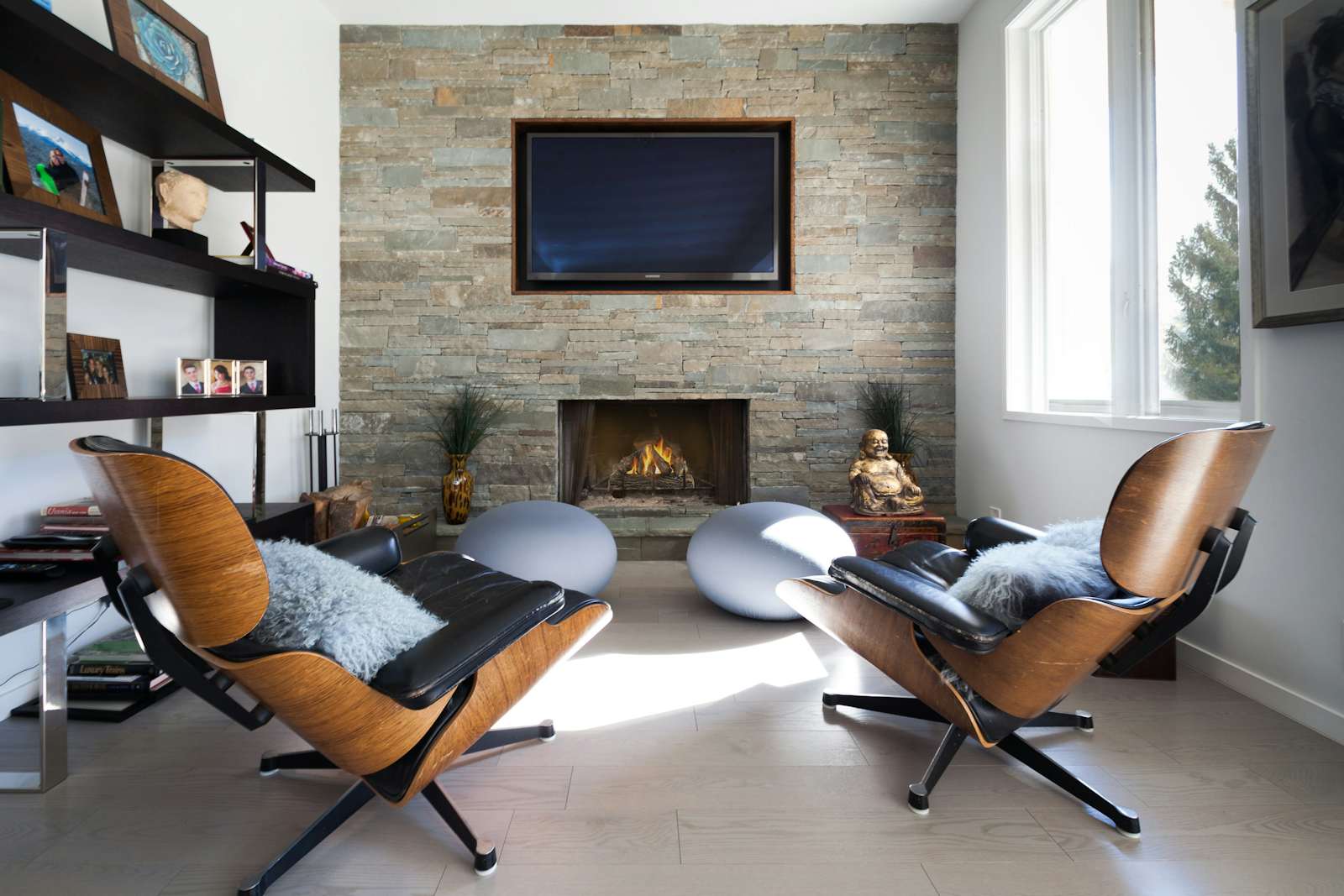 Photo 3 of 13 in An Updated Usonian Home Designed by a Frank Lloyd ...