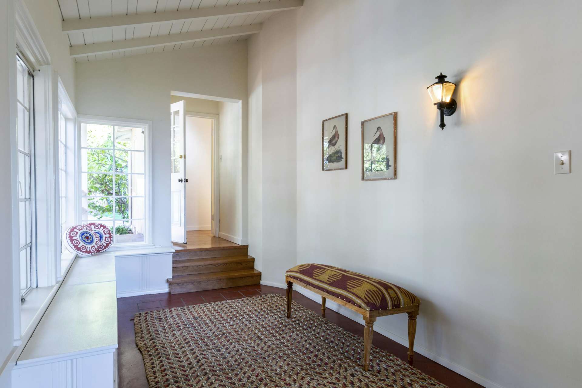 Joseph Gordon-Levitt's Vintage 1940s Ranch House Lists For $3.85M - Dwell