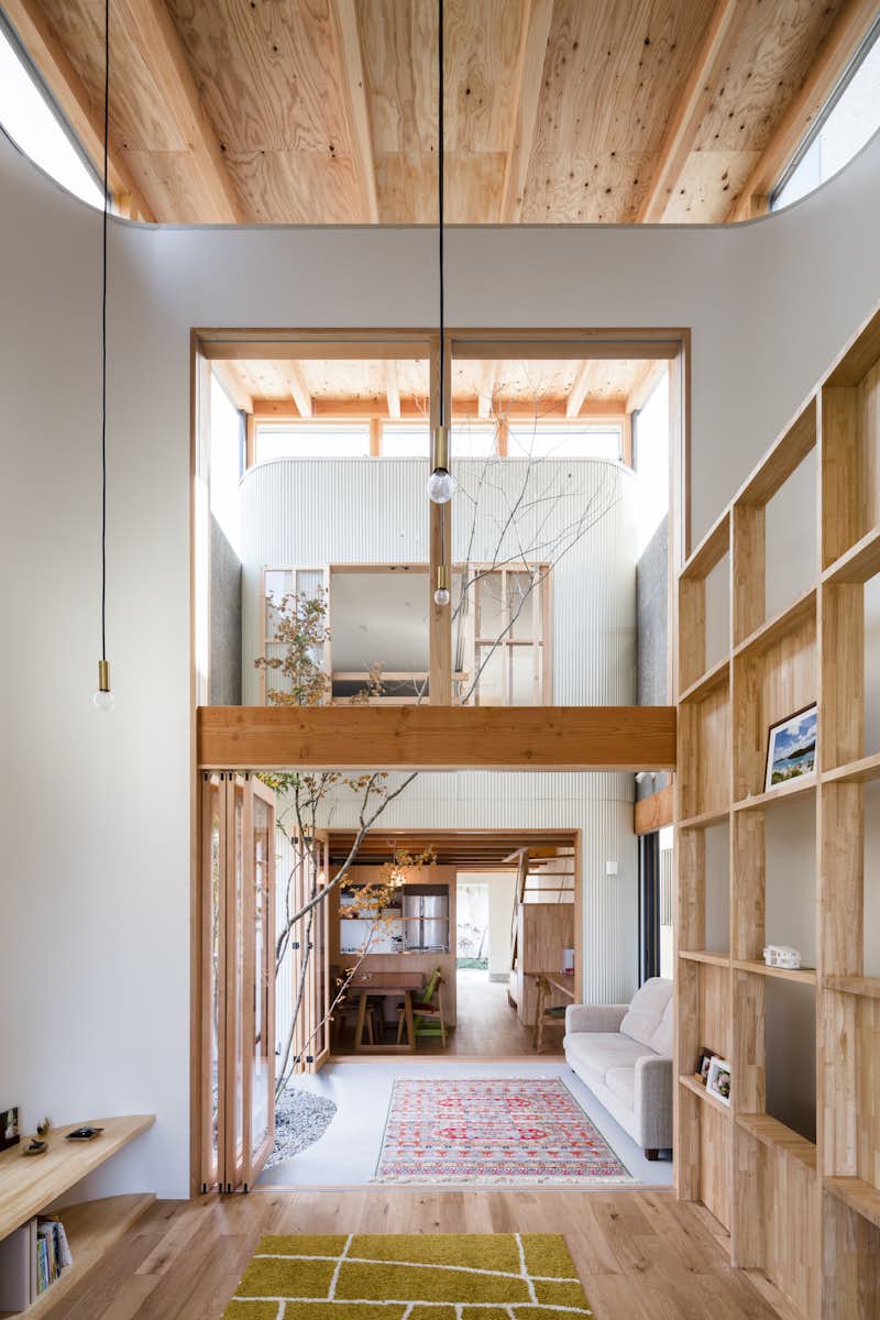 Photo 4 of 12 in This Minimalist Japanese Home Pivots Around an Indoor ...