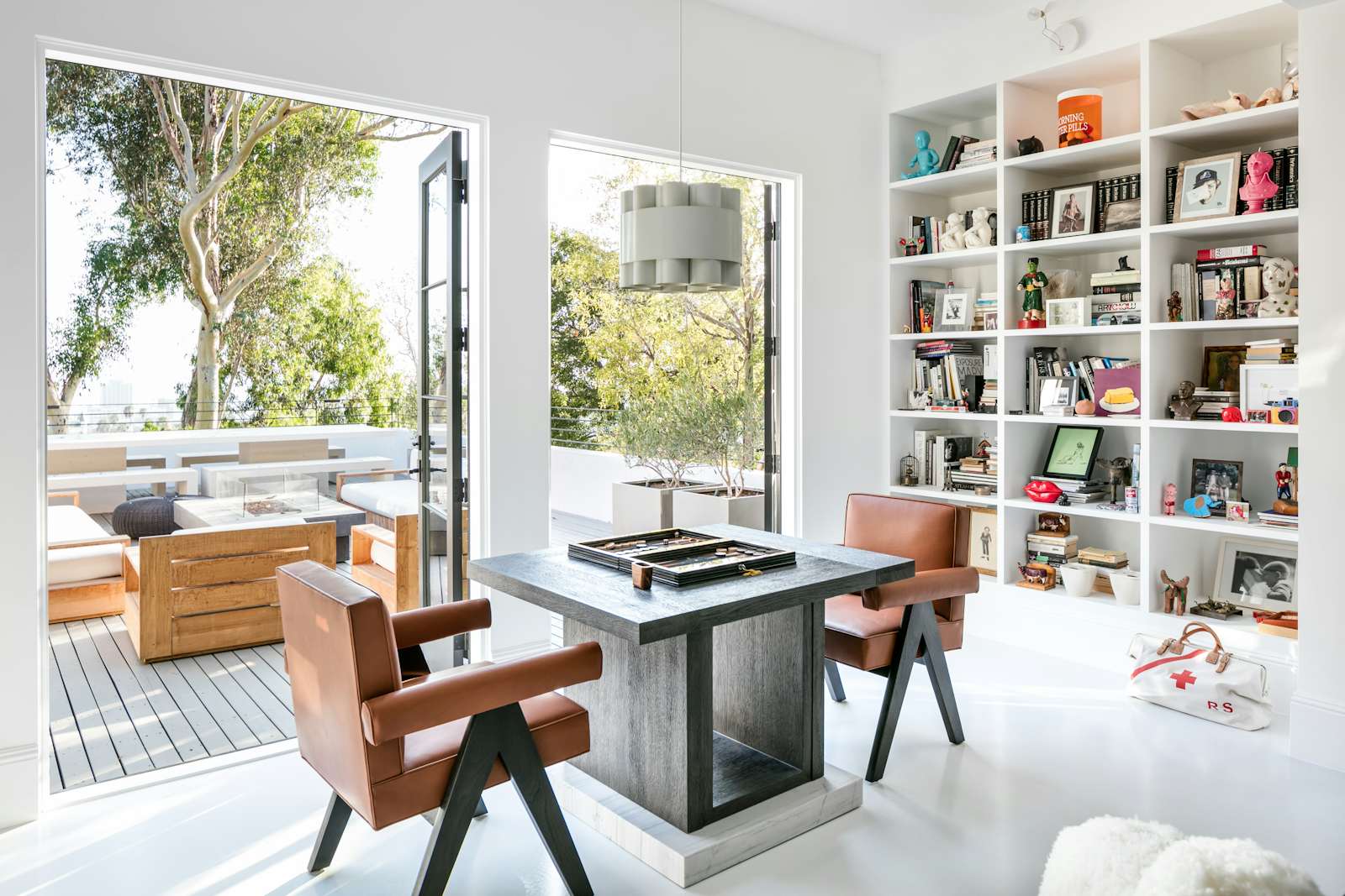 Roeg Sutherland’s Private Villa in the Hollywood Hills Asks $4.75M - Dwell