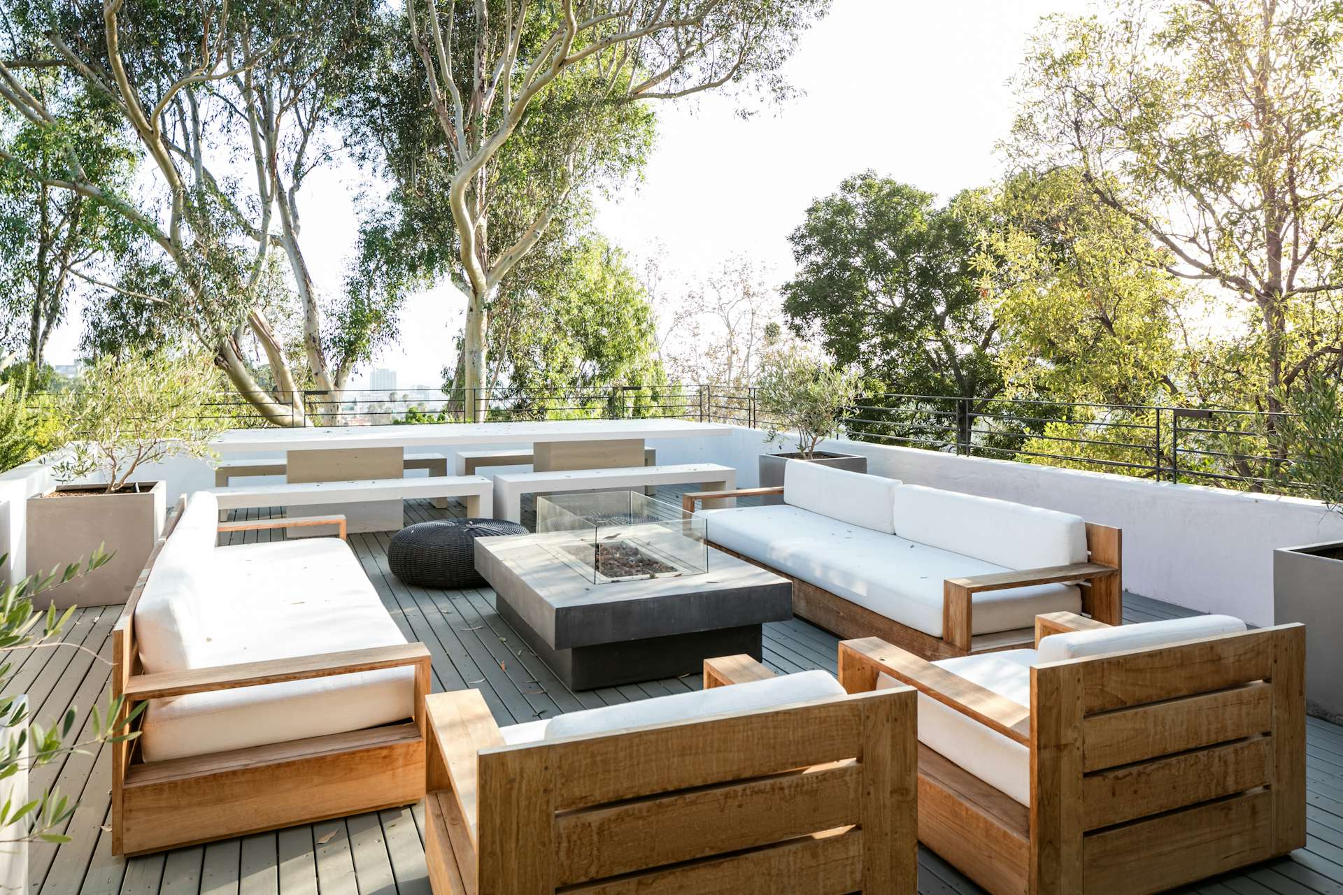 Roeg Sutherland’s Private Villa in the Hollywood Hills Asks $4.75M - Dwell