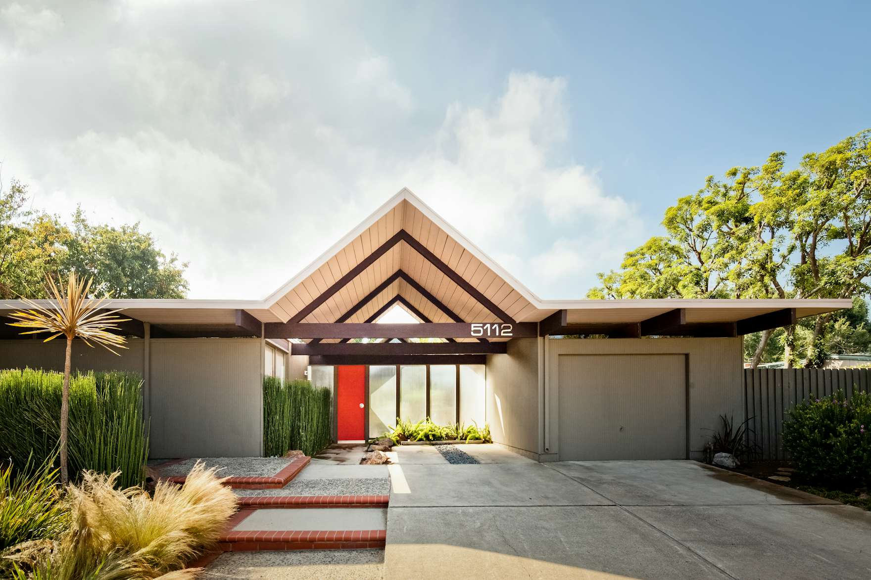 Photo 6 of 10 in The Unsung Story of Eichler Homes and How They Helped ...